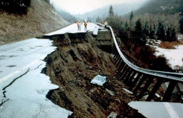 The most dangerous roads in the world (31 photos) - Izismile.com