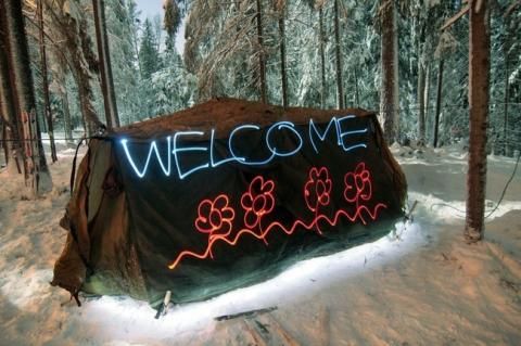 Wow! Winter light “graffiti” (20 photos) - Izismile.com